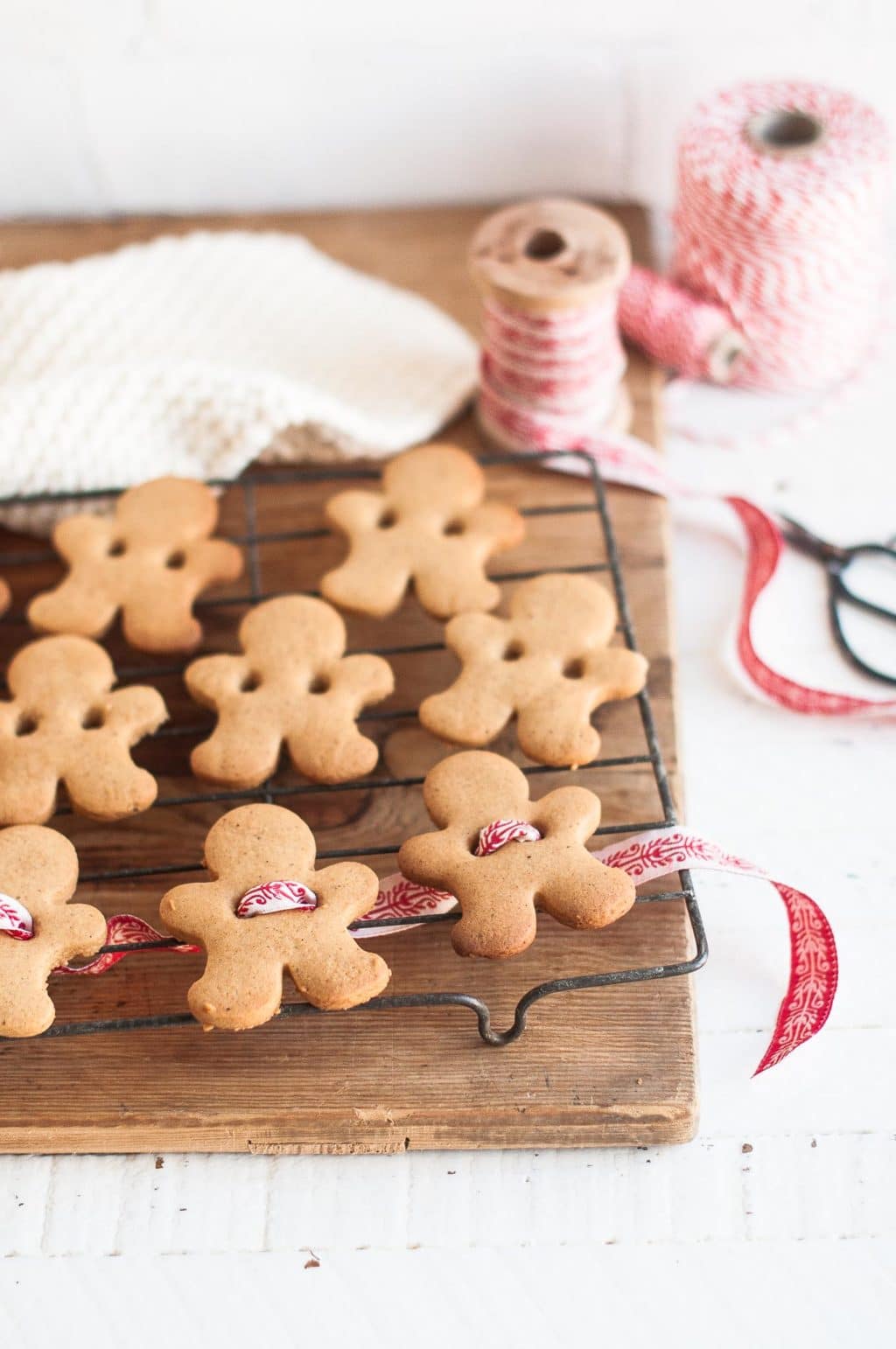 Easy Gingerbread Man Cookies with Step-by-Step Photos | Eat, Little Bird