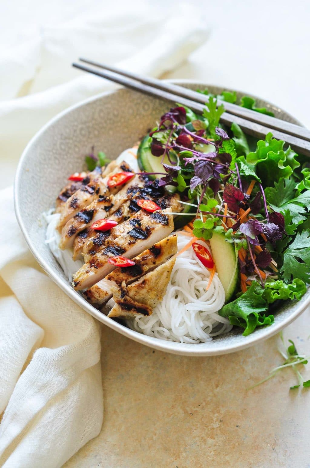 Vietnamese Lemongrass Chicken with Vermicelli Noodle Salad – Eat ...