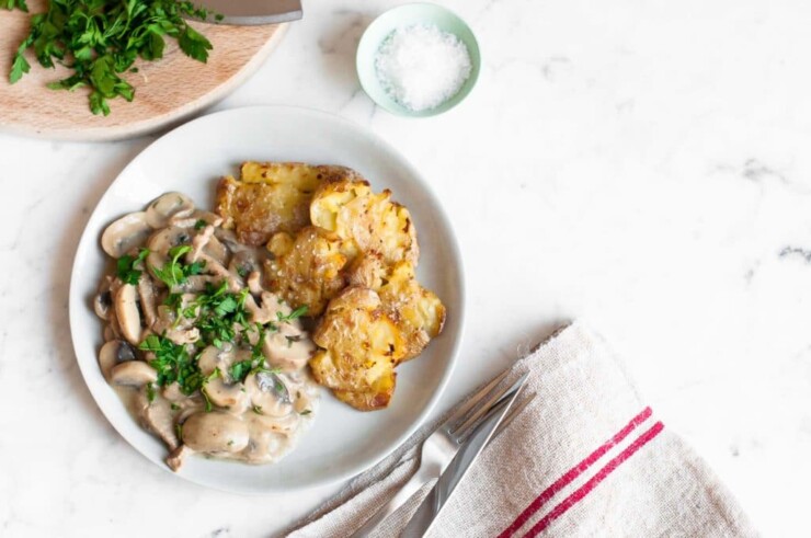 Zurich-Style Veal with Creamy Mushroom Sauce and Smashed Potatoes – Eat ...
