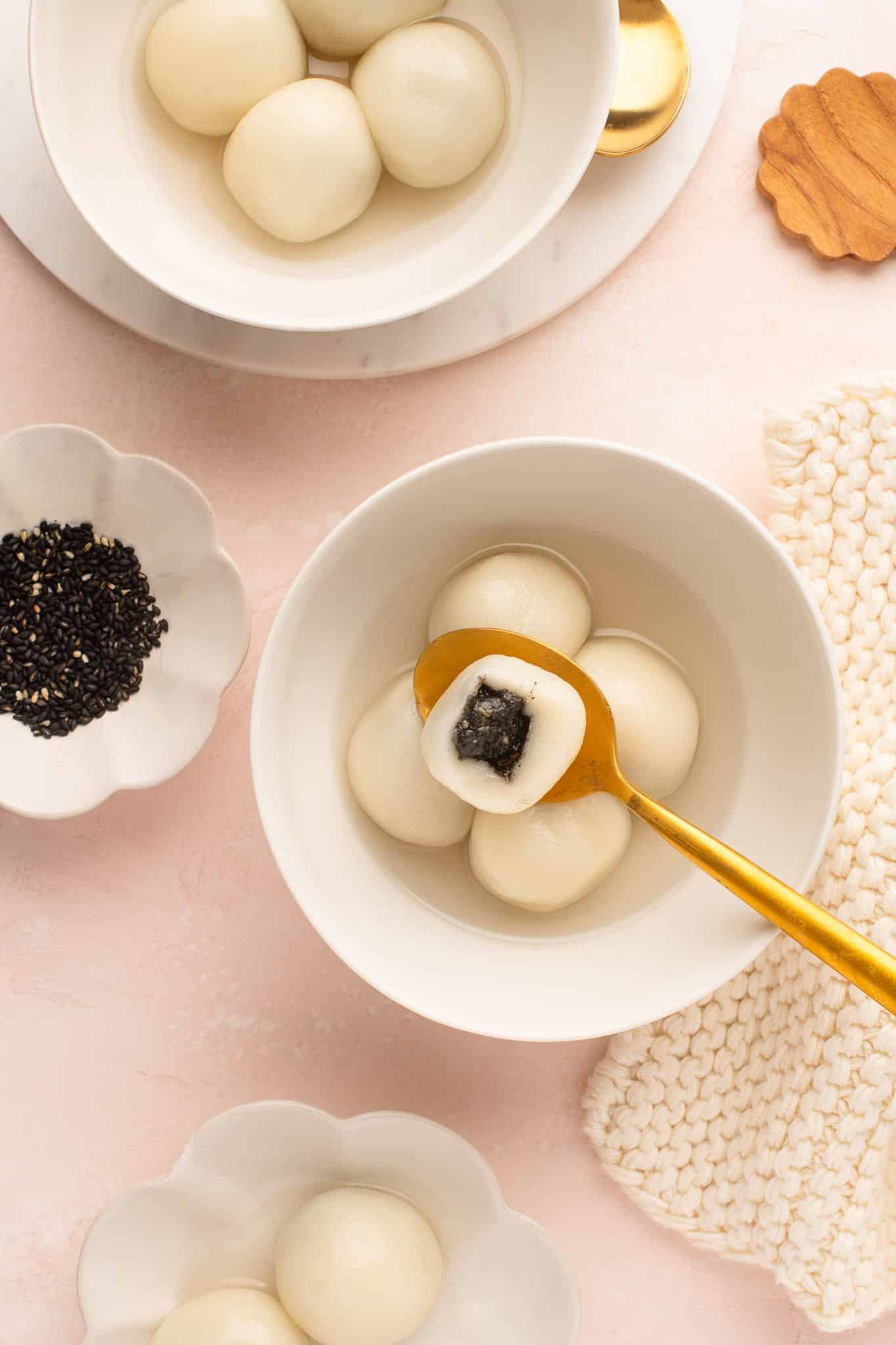Tangyuan Recipes | Glutinous Rice Balls 'Tang Yuan' With Black Sesame